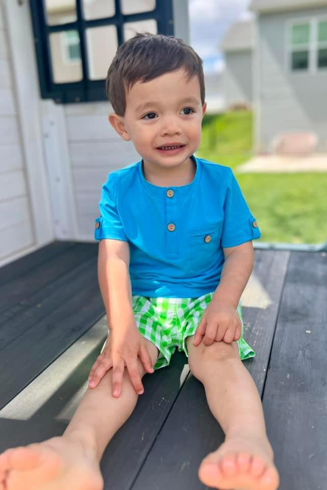 Fresh Air Tab Tee – Sawyer & Finn Clothing